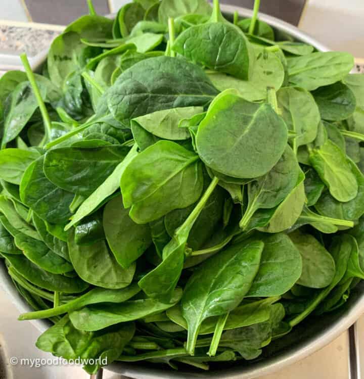 Healthy Spinach Stir Fry with Garlic: 10 Minute Recipe