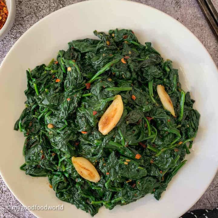 Healthy Spinach Stir Fry with Garlic: 10 Minute Recipe