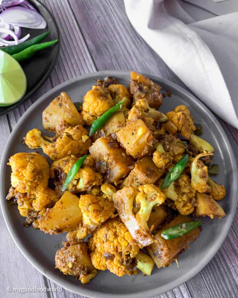 Easy Aloo Gobi Recipe (Indian Cauliflower Potatoes)