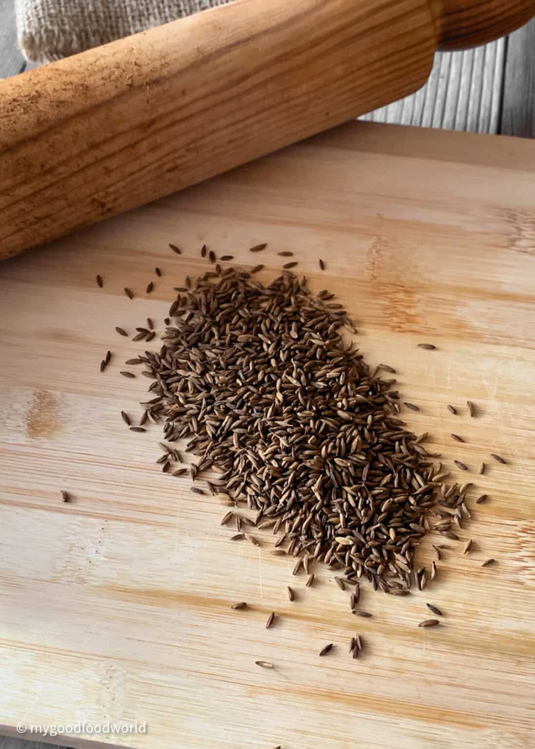 How To Make Bhuna Jeera (Roasted Cumin Powder) - MyGoodFoodWorld