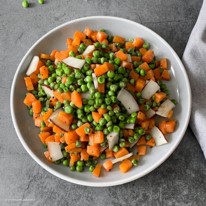 Buttery Frozen Peas and Carrots Recipe in 15 minutes!