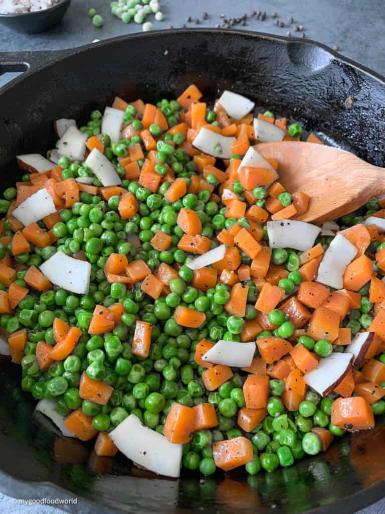 Buttery Frozen Peas and Carrots Recipe in 15 minutes!